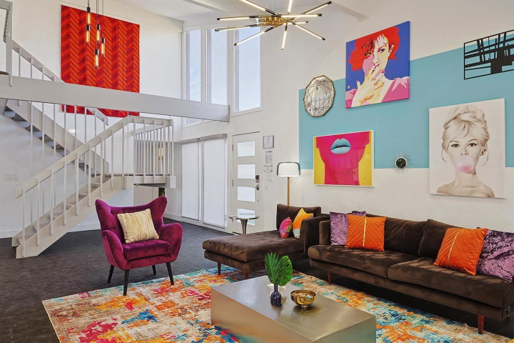 Posh 5-bd W Pool, Hot Tub, Cinema, Patio, Foosball - Arlington, TX
