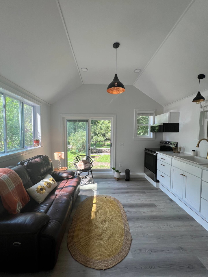Newly Built Barn Loft In Pioneer Valley - Massachusetts