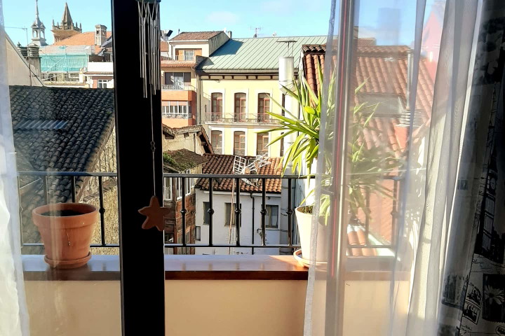 Al Lado De La Catedral - Oviedo