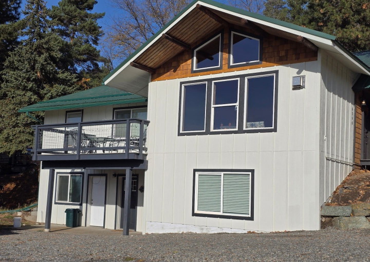 Deer View Den - Bonners Ferry, ID