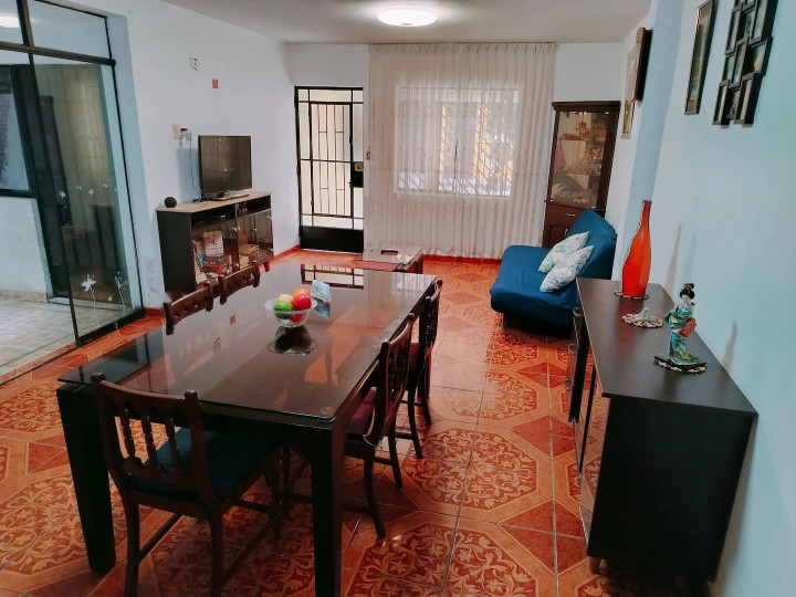 Self-contained Flat With Garage - Lima