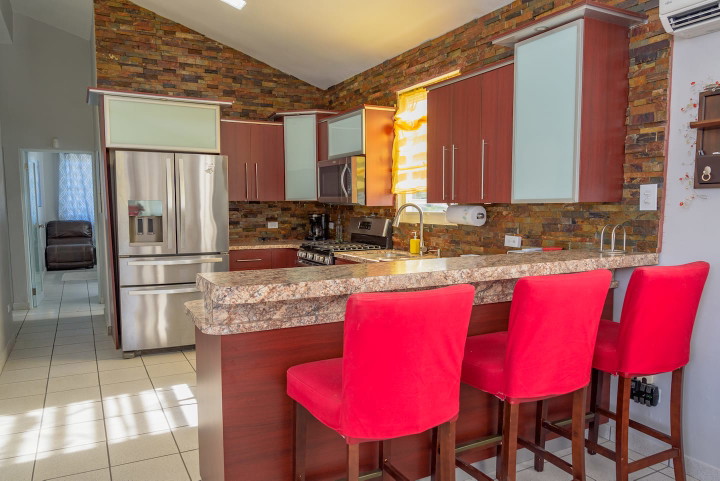 Gmar House With Ac Whole House, Pool, Solar Panels - Yauco