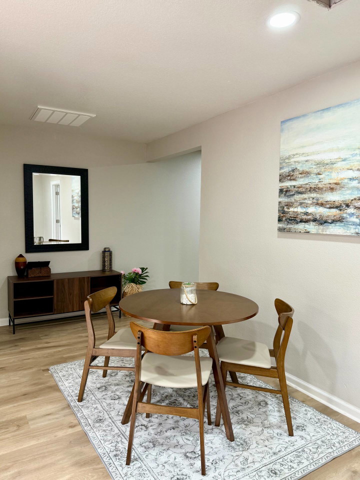 2 B/1.5b Minutes From State Fair Near Downtown -