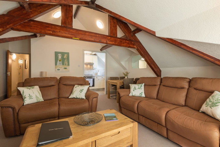 Stonyhurst Spacious Apartment, Great Location. - Clitheroe