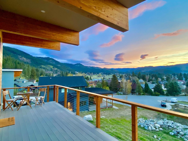 Modern Mountain Retreat
Walk To Downtown - Leavenworth, WA