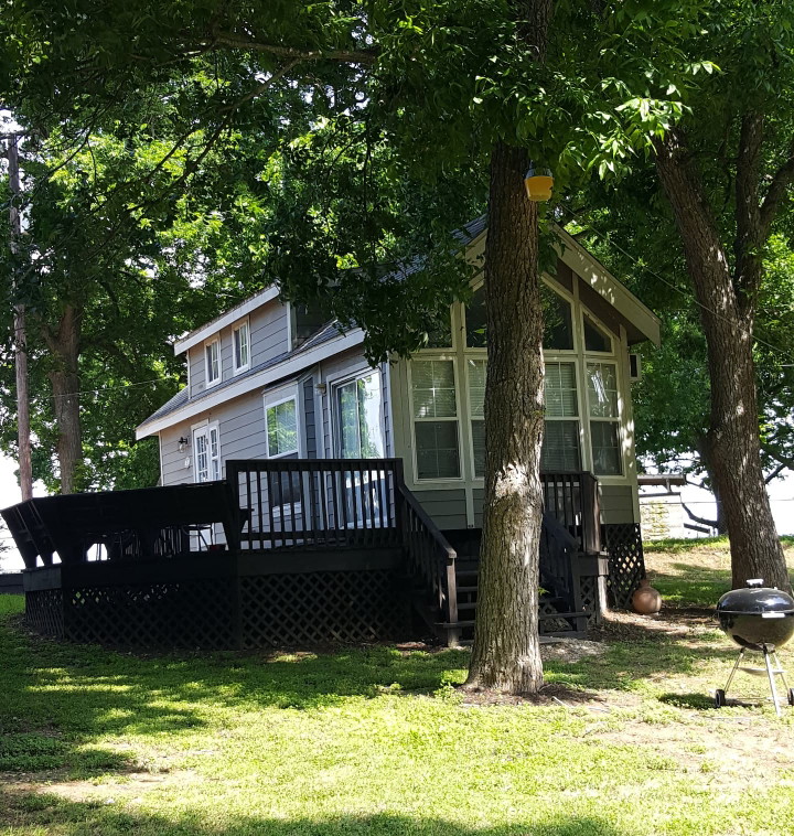 Camp Willow Cottage 2 Lake Dunlap - New Braunfels, TX