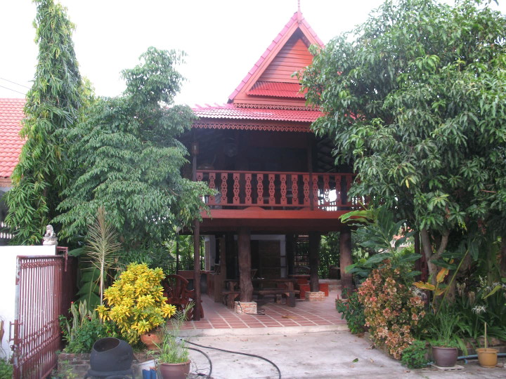 Teak House  Chiang Mai - Thailand