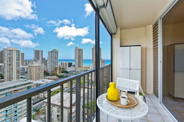 25th Floor Ocean Views! Ac, Washer/dryer, Wi-fi, Rooftop Pool, Free Parking! - O‘ahu, HI