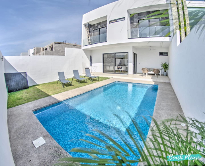 Villa 16: 5br & Private Pool W Bnayar Beach Club - Bucerías