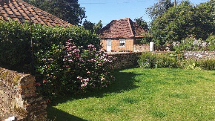 Dairy Farm Cottage - Suffolk