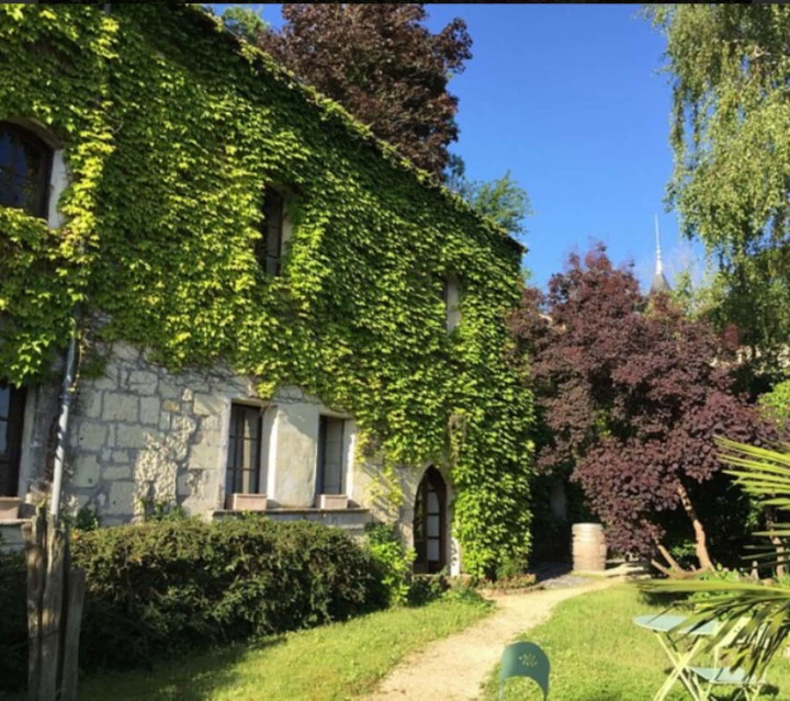 Gîte Semi-troglodyte - 17 Pers - Saumur