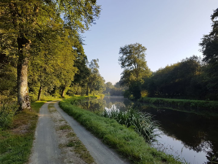 Lockhouse On The Nantes-brest Canal - Brittany