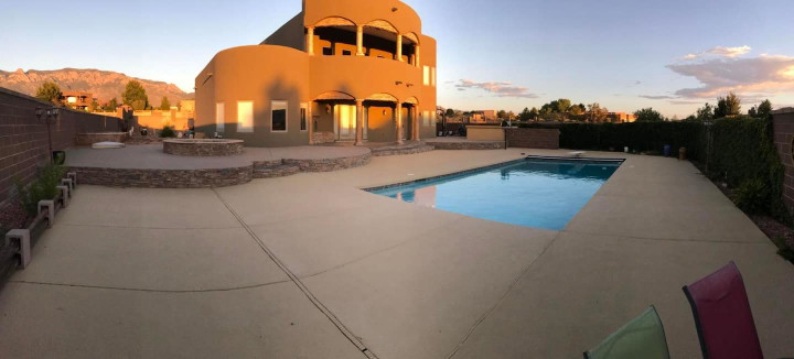 Beautiful Custom Tuscan 3,000 Sq/ft Home W/pool - New Mexico