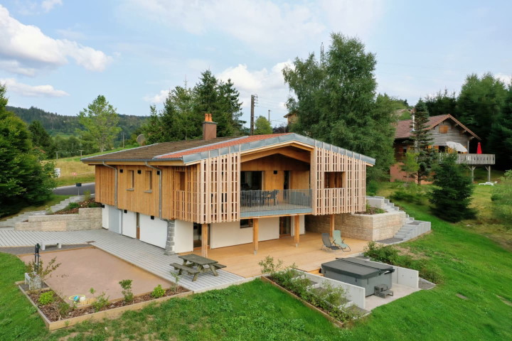 Chalet Des Sorbiers : Refuge Tranquille, Spa Et Sauna - Gérardmer