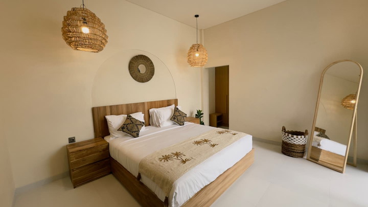 Modern Villa W/ Private Pool & Scenic Rooftop - Jimbaran