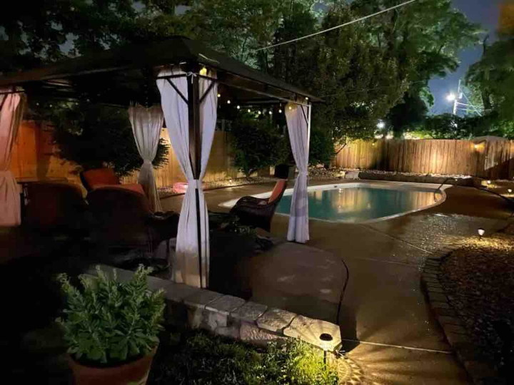 Cozy 4 Br/2 Bath Home South Of Downtown St. Louis - St. Louis, MO
