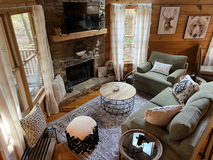 Cozy Creekside Cabin - Georgia, GA