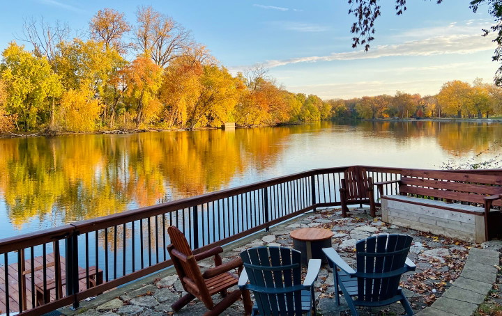 Private Entrance Guest Suite On The River - Mishawaka, IN