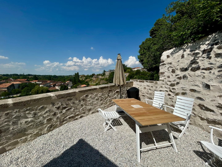 At 13 Benèse! House For 6 People, Terrace, Wi-fi - Parthenay
