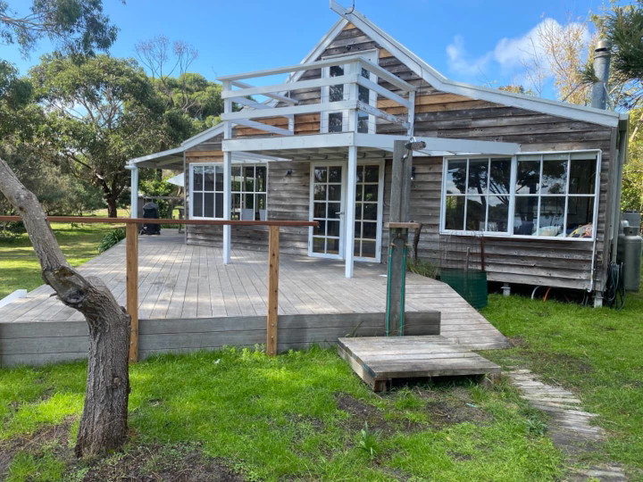 Waterfront Cabin On Island (Boat Required) - Metung