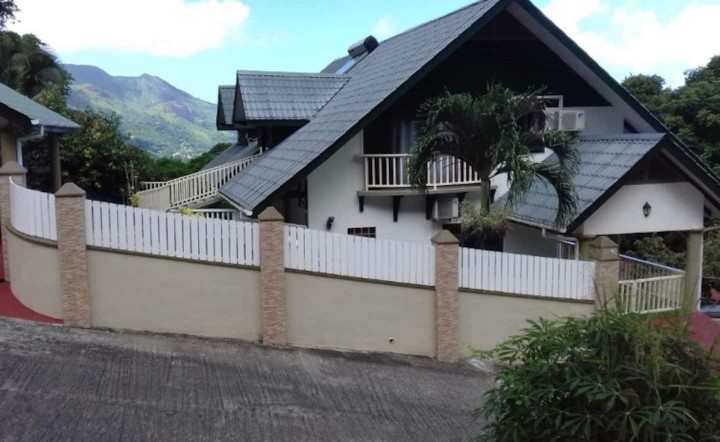 Shay Lyah Self Catering Apartment - Victoria