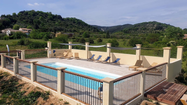 Gîte Jusqu'à 5 Personnes Avec Piscine Et Grand Jardin - Ruoms