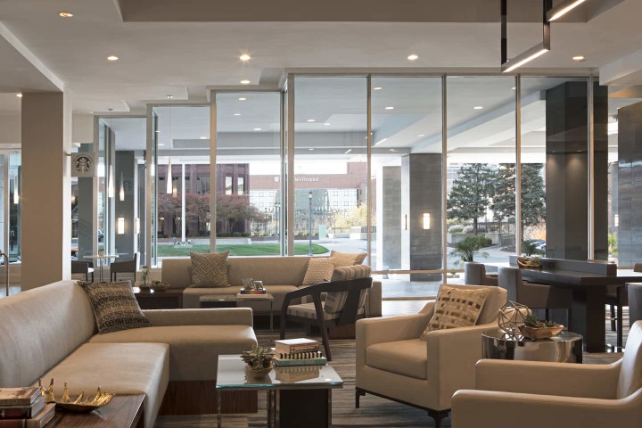 Sophisticated Stay In Kansas City | Restaurant - Kansas City, MO