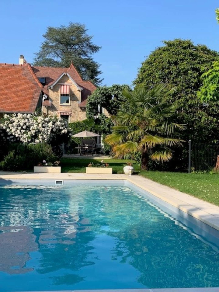 Charmant Studio Refait à Neuf - Bois-le-Roi