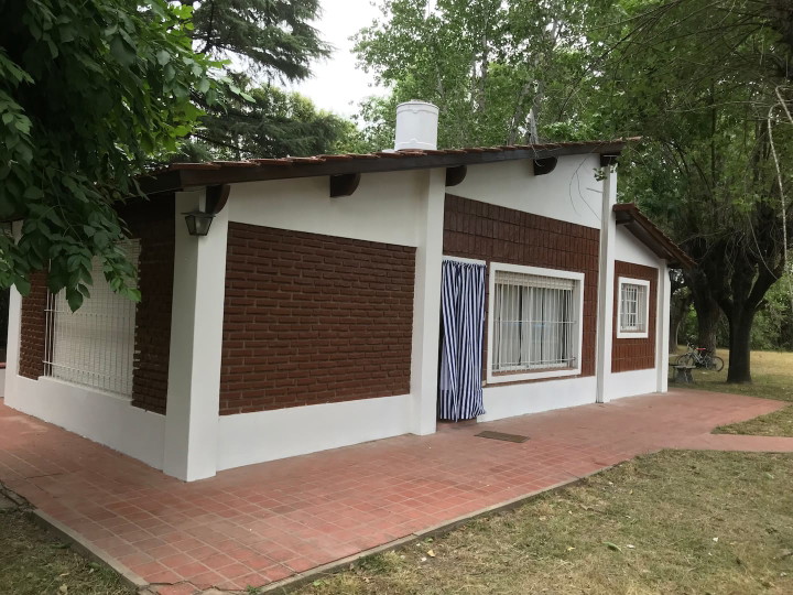 Chalet Casa Quinta Con Piscina - Chivilcoy