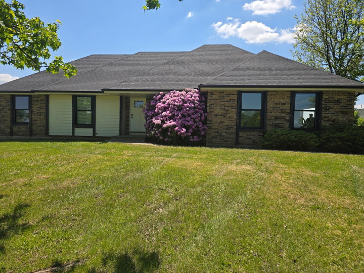 Newly Renovated 3-bedroom Home With Country Views - Belton, MO