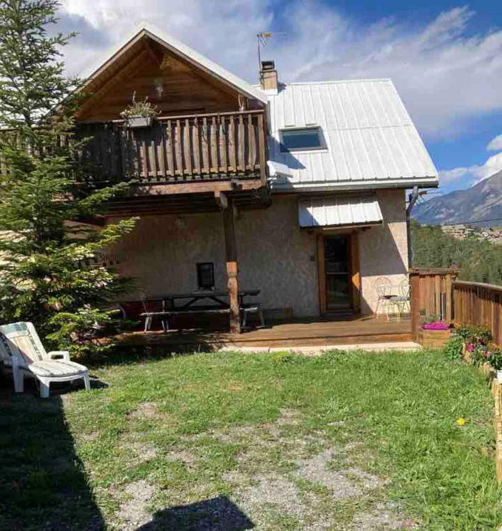 Cozy Apartment In House With Mountain View - Embrun