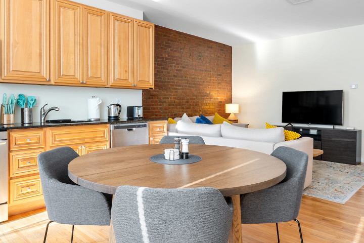 2 Br Jersey City Historic Brownstone 10 Min To Nyc - Jersey City, NJ