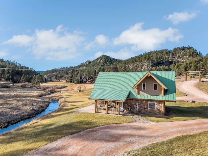 Peaceful Pines Retreat - Creekside ! - Mount Rushmore, SD