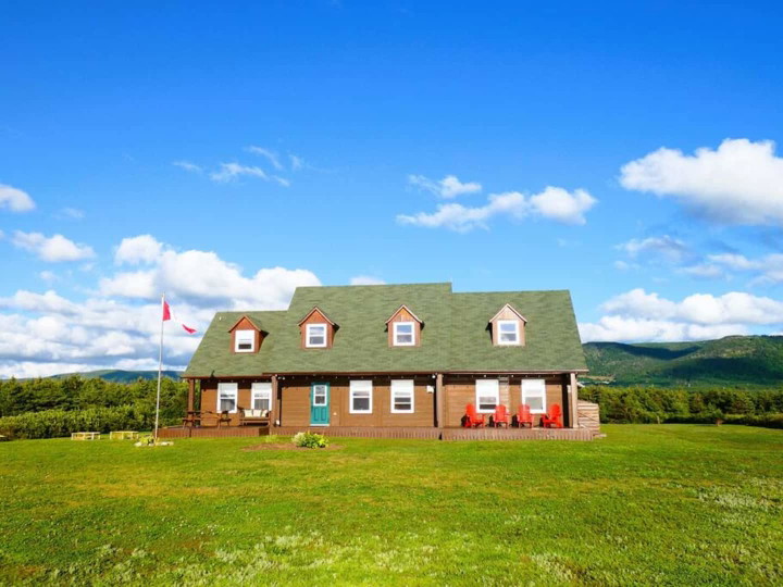 Private Ocean Front & Mountain View Acadian Lodge - Nova Scotia