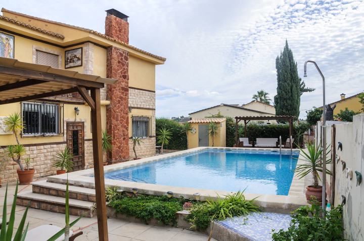 Casa A 15 Kilómetros De Valencia Piscina Y Wifi - Buñol