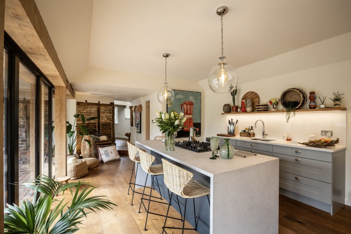Peaceful 17th-century Cottage, Sleeps 6 - Midhurst