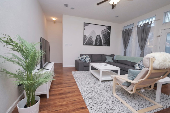 Beautiful, Spacious2, King Bed - Allen, TX