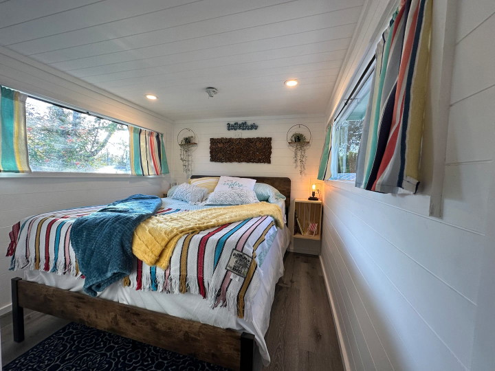 Driftwood Surf Shack - Tarpon Springs, FL