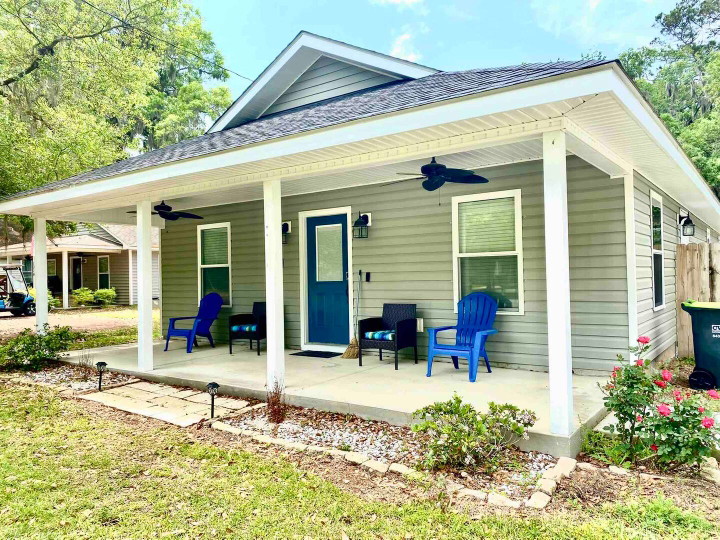 Mins To Mcrd, Modern & Spacious, King In Master!!! Fully Fenced-in Backyard, - Beaufort, SC