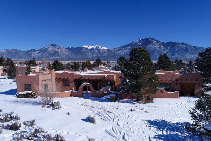 Casa Mirlo - Luxury Home With Game Room And Patio - New Mexico