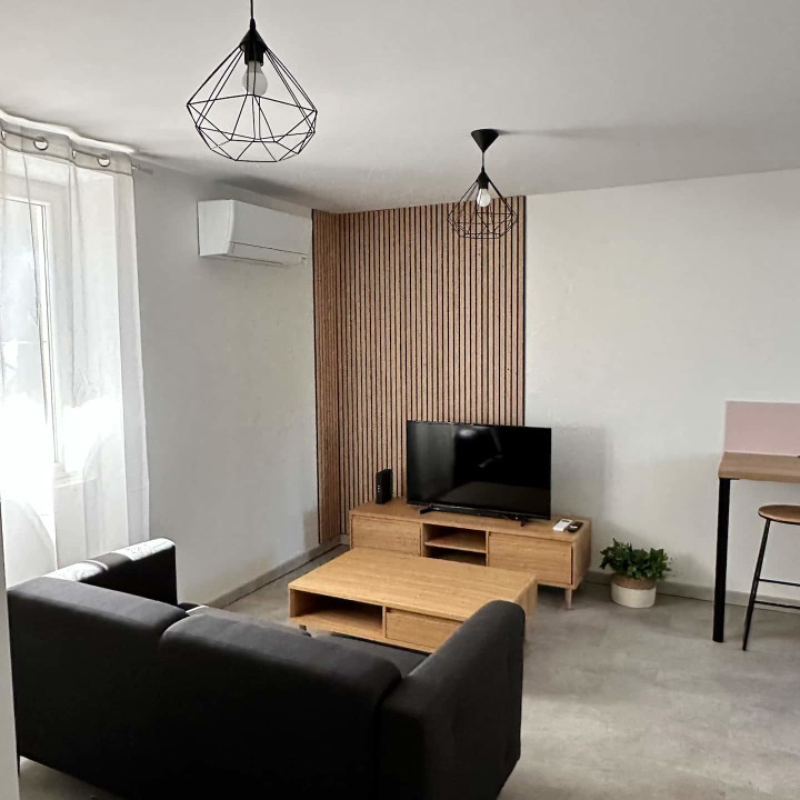 Modernly Decorated Apartment - Montélimar