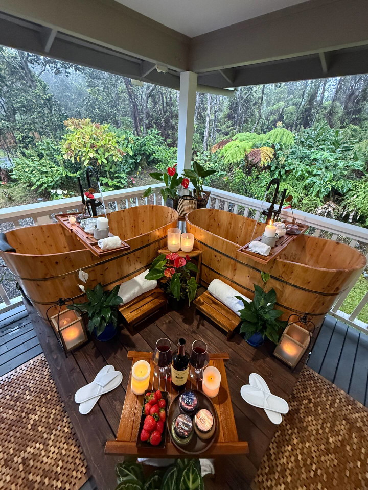 Ohia Lehua Hale-two Hot Tubs-fireplace-fire Table - Volcano
