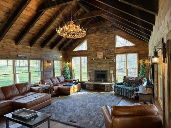 Four Leaf Retreat - Chefs Kitchen - 40 Acres - Farmington, PA