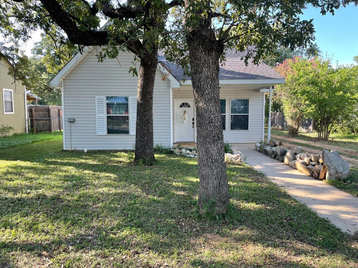 The Burger And Frey Street House - Stephenville, TX