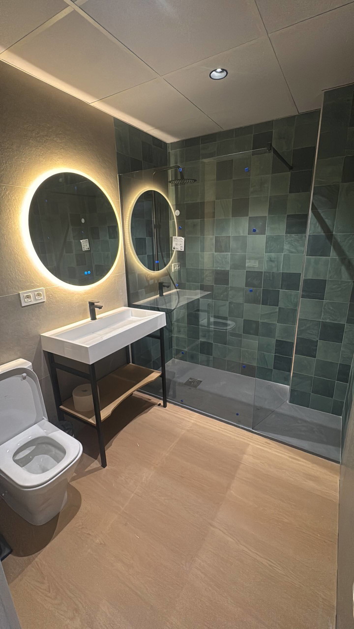Jose's Apartments, Deluxe 2-bedroom Apartment. - Cala