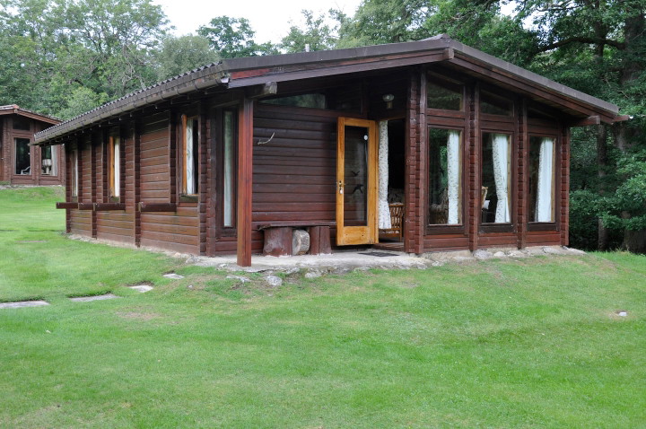 Country Retreats Lodge No.3 - 3 Bedroom Chalet - Dunkeld