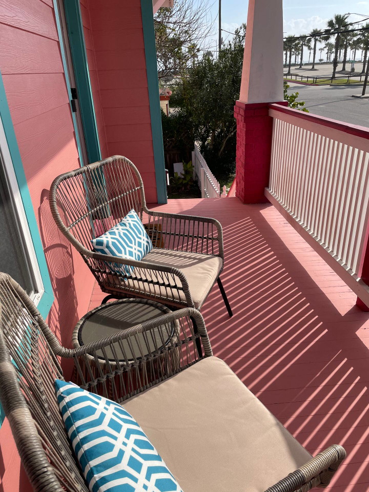 Ocean View Rental Next To Pleasure Pier! - Galveston, TX