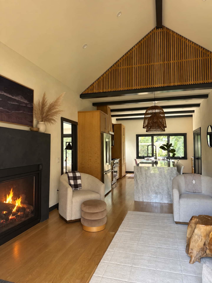 Fall Escape Hamptons Bungalow - Hampton Bays, NY