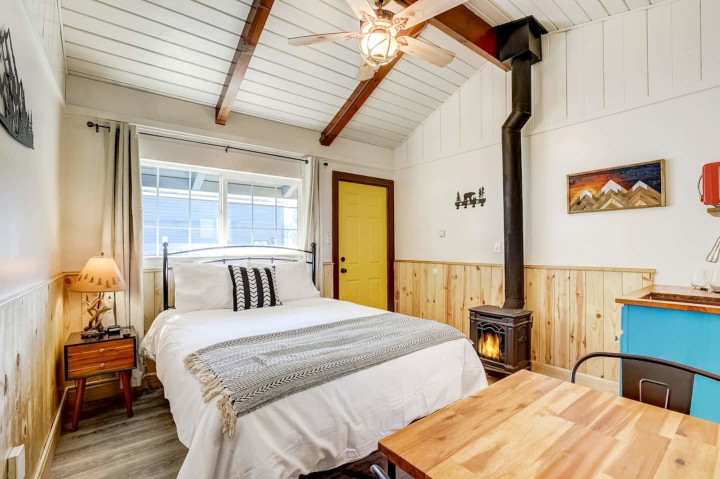 Tahoe Mountain Inn #4 - タホー湖