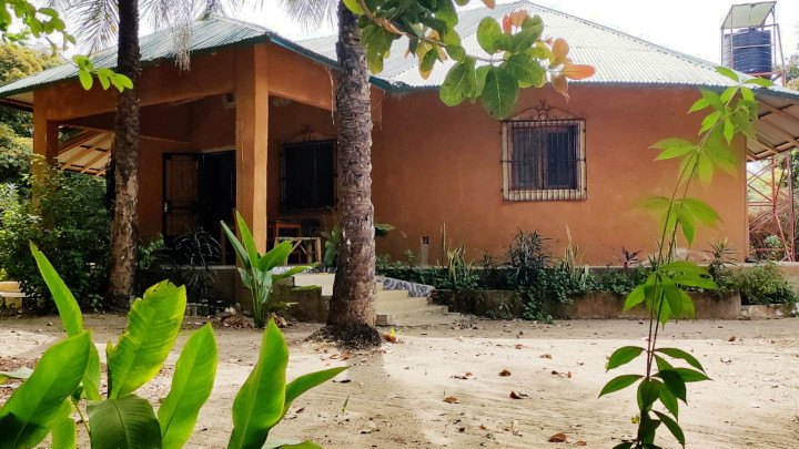 Complete House In The Jungle, Near The Sea. - Senegal